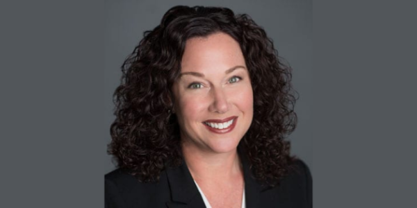 La directrice de l'audiologie de Starkey reçoit le Women World Award 2021